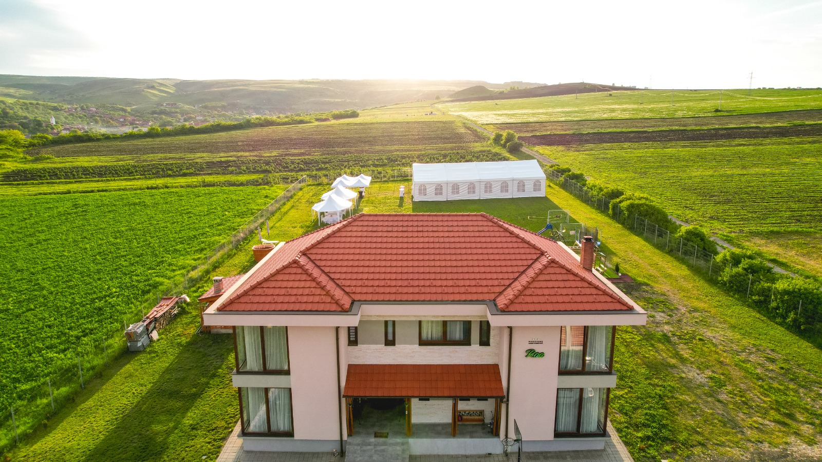 Home - Pensiunea Roa